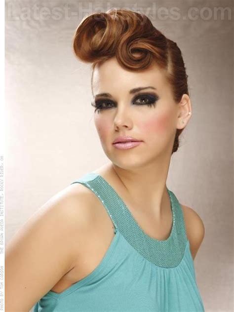 31 Easy Retro And Vintage Hairstyles To Try This Year Glamorous Hair Retro Updo Hairstyles