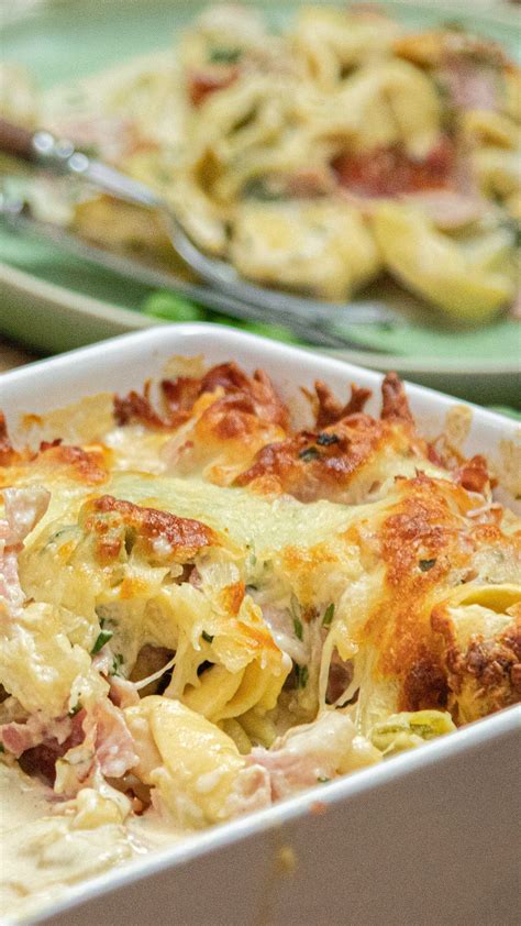 Überbackene Tortellini in einer Knoblauch Sahnesauce
