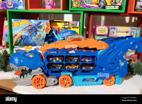 Hotwheels City Ultimate Hauler Hi Res Stock Photography And Images Alamy