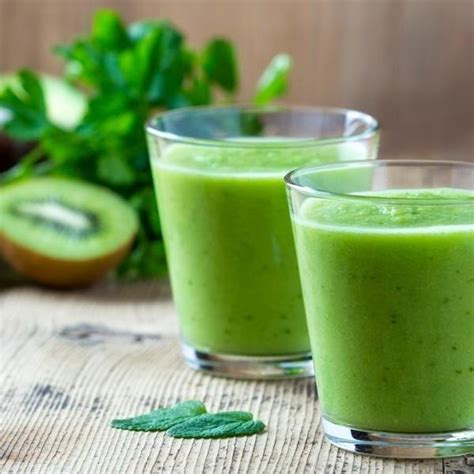 Como fazer sucos para eliminar a celulite 5 receitas FÁCEIS