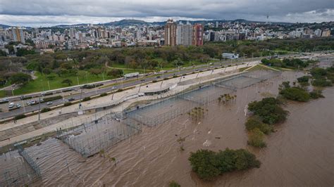 Imagens aéreas mostram cheia rio Guaíba em Porto Alegre FOTOS