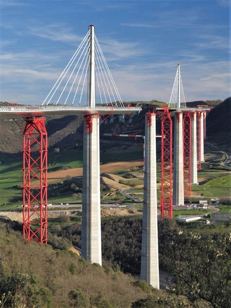 Le Viaduc De Millau EGF