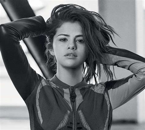 Selena Gomez Height Weight Age Bio Body Measurement Facts