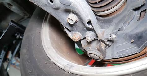 How To Diagnose Bad Ball Joints