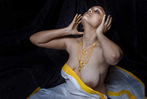 Random Nude Image Ref 1578940201