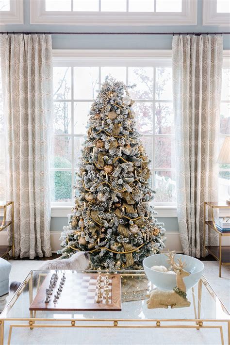 Ideas For How To Decorate A Flocked Christmas Tree Bluegraygal