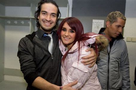 Por respeto Dulce María no invitará a Poncho Herrera a su boda