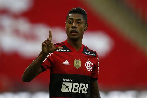 Bruno Henrique se coloca à disposição do Flamengo para final do Carioca