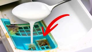 El truco más eficaz para eliminar los restos de detergente de la