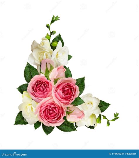 Rosas E Flores E Botões Cor de rosa Da Frésia Em Um Arranjo De Canto