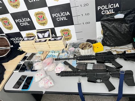 Operação da Polícia Civil prende 21 por suspeita de tráfico de drogas e