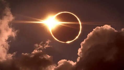 Qué lentes debo usar para ver el eclipse solar