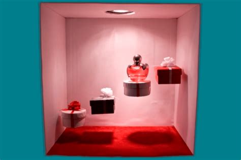 7 trucos para decorar escaparates pequeños con éxito UnArquitecto