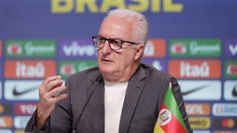 Ex Corinthians é convocado por Dorival para a Seleção Brasileira e