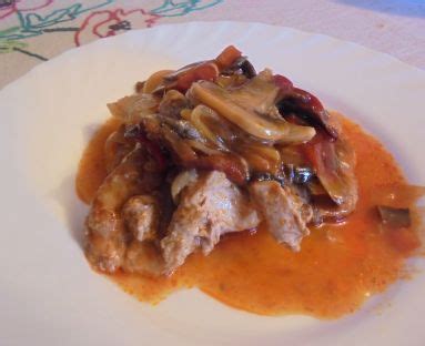 Schab Pieczony W Sosie Pomidorowym Z Pieczarkami Przepis