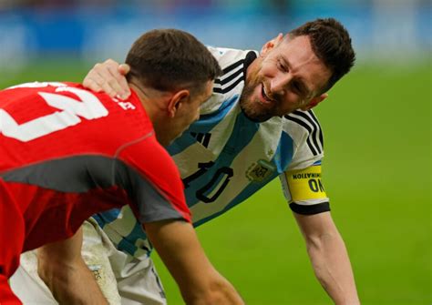 El gran gesto de liderazgo de Lionel Messi con el Dibu Martínez tras la