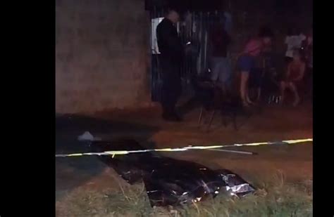 Homem é assassinado pela mulher facada no pescoço Dourados Agora