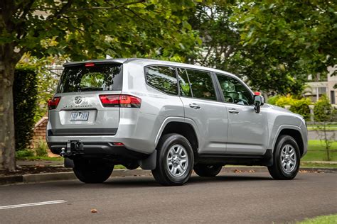 2022 Toyota LandCruiser 300 Series GX Review News7g