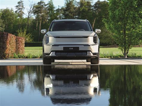 Kia France dévoile la gamme les équipements et les tarifs de EV9
