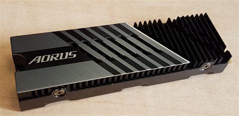 Recenze Gigabyte Aorus S Tb Gen Ssd Kone N Po Dn Gen Tlc