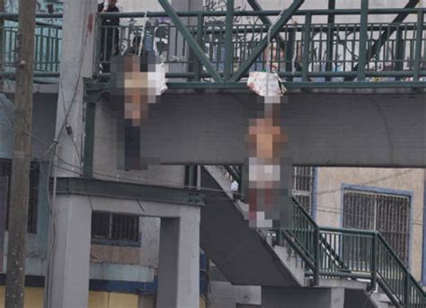 Hallan Dos Cad Veres Colgados En Puente Peatonal De Monterrey