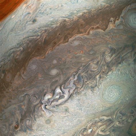 NASA S 1 Billion Jupiter Probe Sent Back New Photos Of The Giant