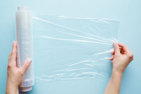La técnica definitiva para envolver alimentos con plástico film