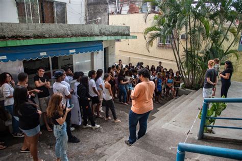 In Complexo da Maré Favela Climate Memory Exhibition Engages Youth