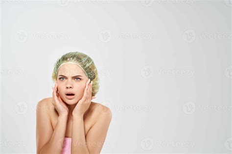 Woman In Pink Towel Skin Care Naked Shoulders Hygiene 22637431 Stock