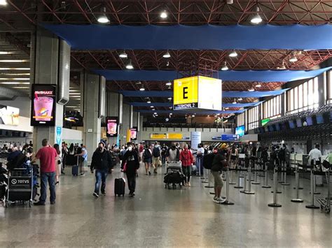 PF prende sete pessoas em operação contra tráfico internacional de