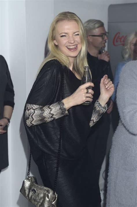 TYLKO NA PUDELKU Barbara Kurdej Szatan wystąpi w Twoja Twarz Brzmi