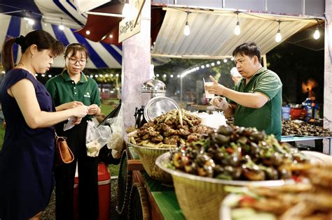 Chen nhau khám phá thiên đường món ngon tại lễ hội ẩm thực ở TP HCM