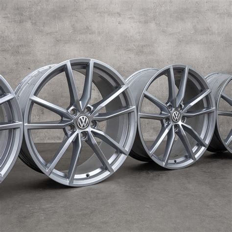 VW Golf 6 7 R GTI 19 Zoll Felgen 5G0601025AJ