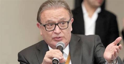 Muere El Periodista Y Conductor Ricardo Rocha A Los A Os