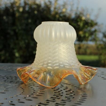 Abat Jour Tulipe En Verre D Poli Volant Jaune D Or