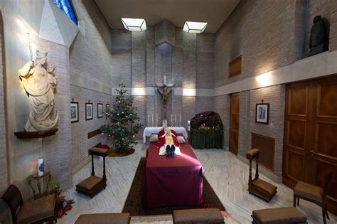 Mort de Benoît XVI dans la chapelle ardente du monastère