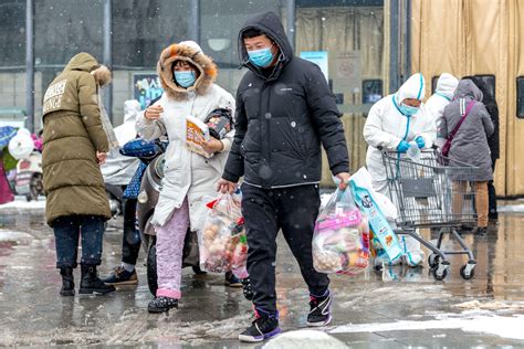 La OMS entrevé un posible fin de la fase aguda de la pandemia