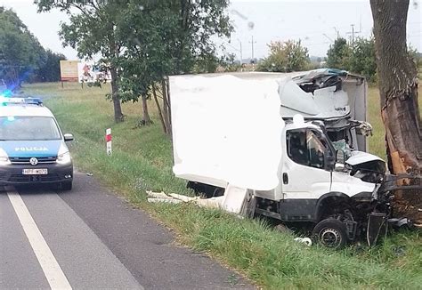 Tragiczny wypadek na DK 91 Kierowca uderzył w drzewo zginął na miejscu