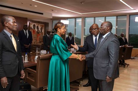 Cérémonie de Remise du Rapport d Activités 2022 de la Haute Autorité de