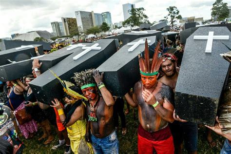 Protesta indígena al Brasil Detenció dindependentistes a Hong Kong