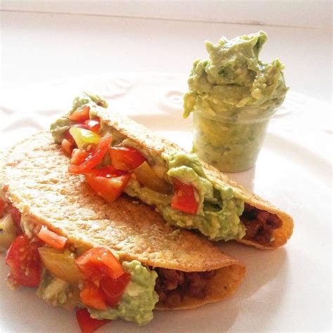Tacos With All The Guacamole Is Our Kind Of Meal Emmalev37 Uses Yves