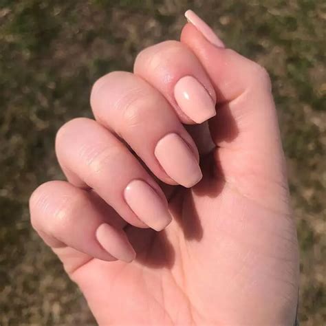 21 Stylish Short Coffin Nail Ideas You Can Flaunt Now Fabbon