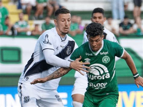 Ponte Preta Abre Placar Fora De Casa Mas Leva Empate Da Chapecoense