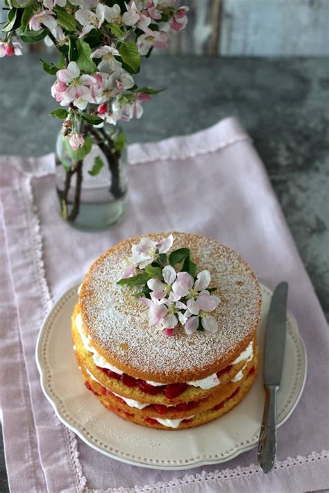 Naked Cake Panna E Fragole