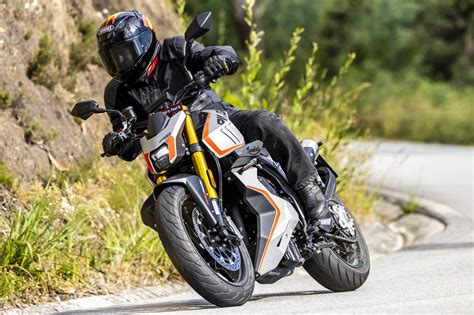 Prueba Mondial Piega 452 Naked Del A2 Con Mucha Marcha Moto1Pro