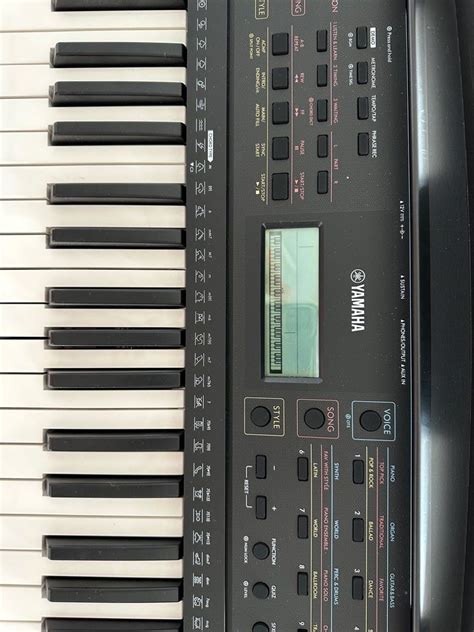 PSR E273 Yamaha Electronic Keyboard Piano Hobbies Toys Music