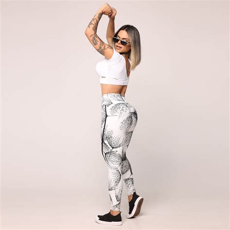Legging Recorte Empina Bumbum Gotas De Orvalho Exclusiva Moving