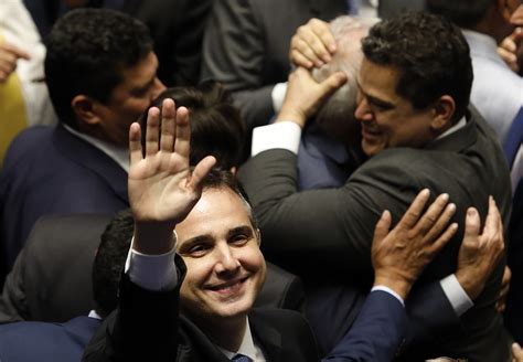 Por 49 a 32 Rodrigo Pacheco é reeleito presidente do Senado em