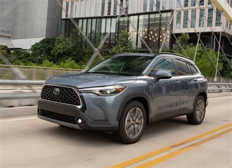 Toyota Corolla Cross 2023 precio en México versiones equipamiento e