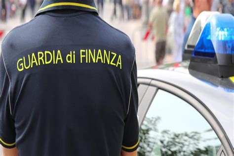 Beccato Con Hashish Casertano Finisce Ai Domiciliari